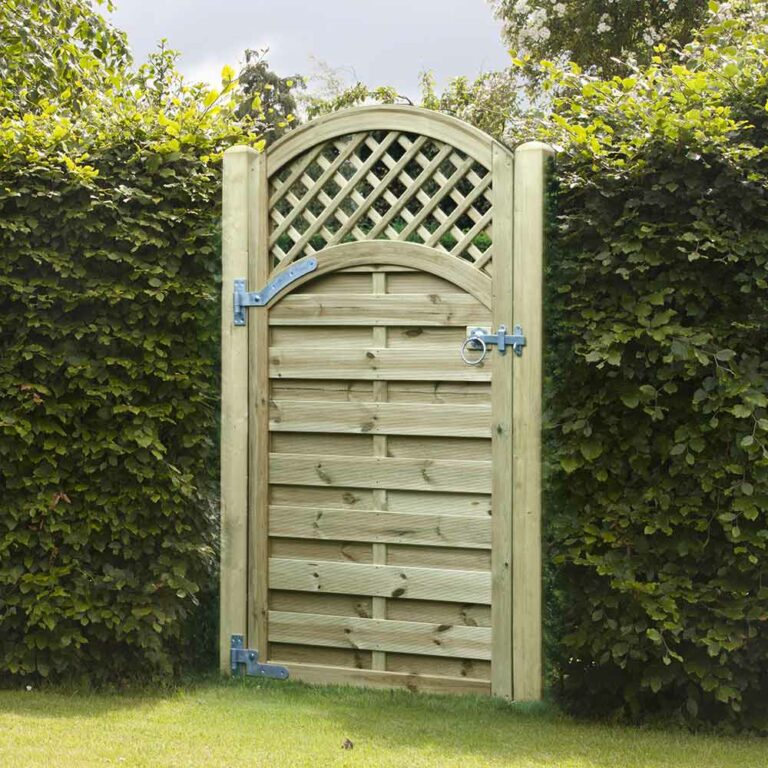 Arched Lattice Topped Gate - Landscaping - Mick George