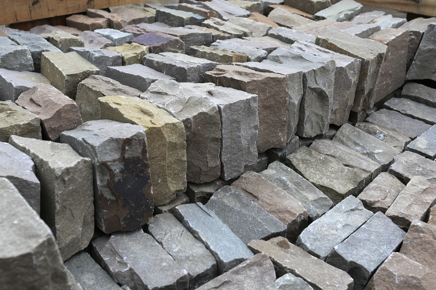Raj Green Sandstone Cobbles - Paving - Mick George