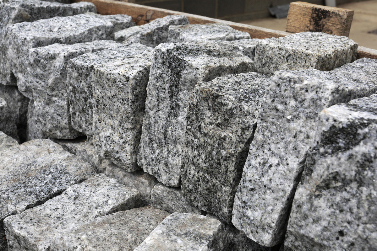 Silver Granite Cobbles - Paving - Mick George