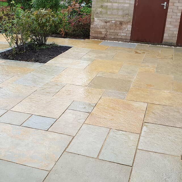 Yellow Limestone - Paving Slabs - Mick George